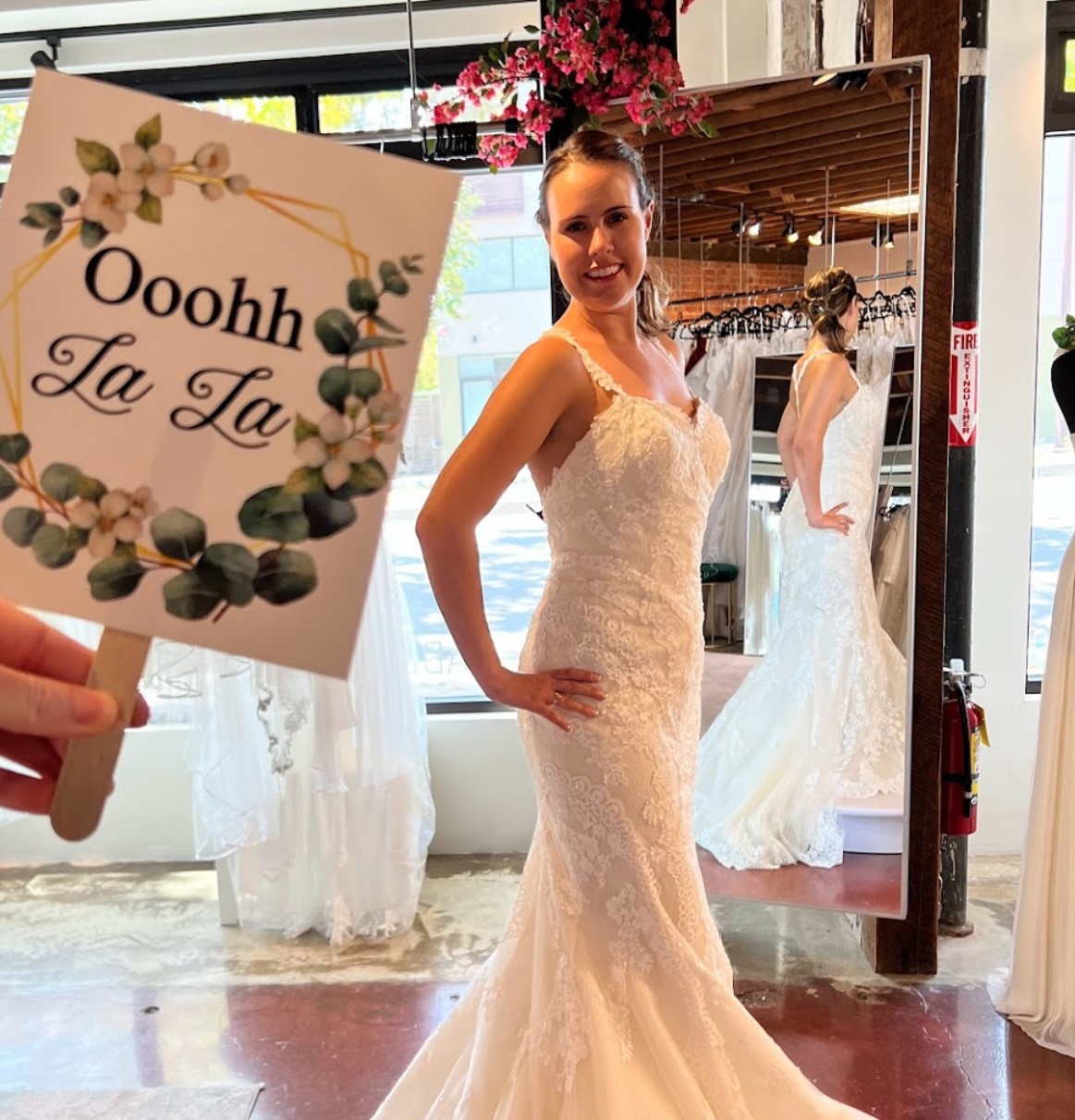 Home [www.emeraldcitygowns.com]