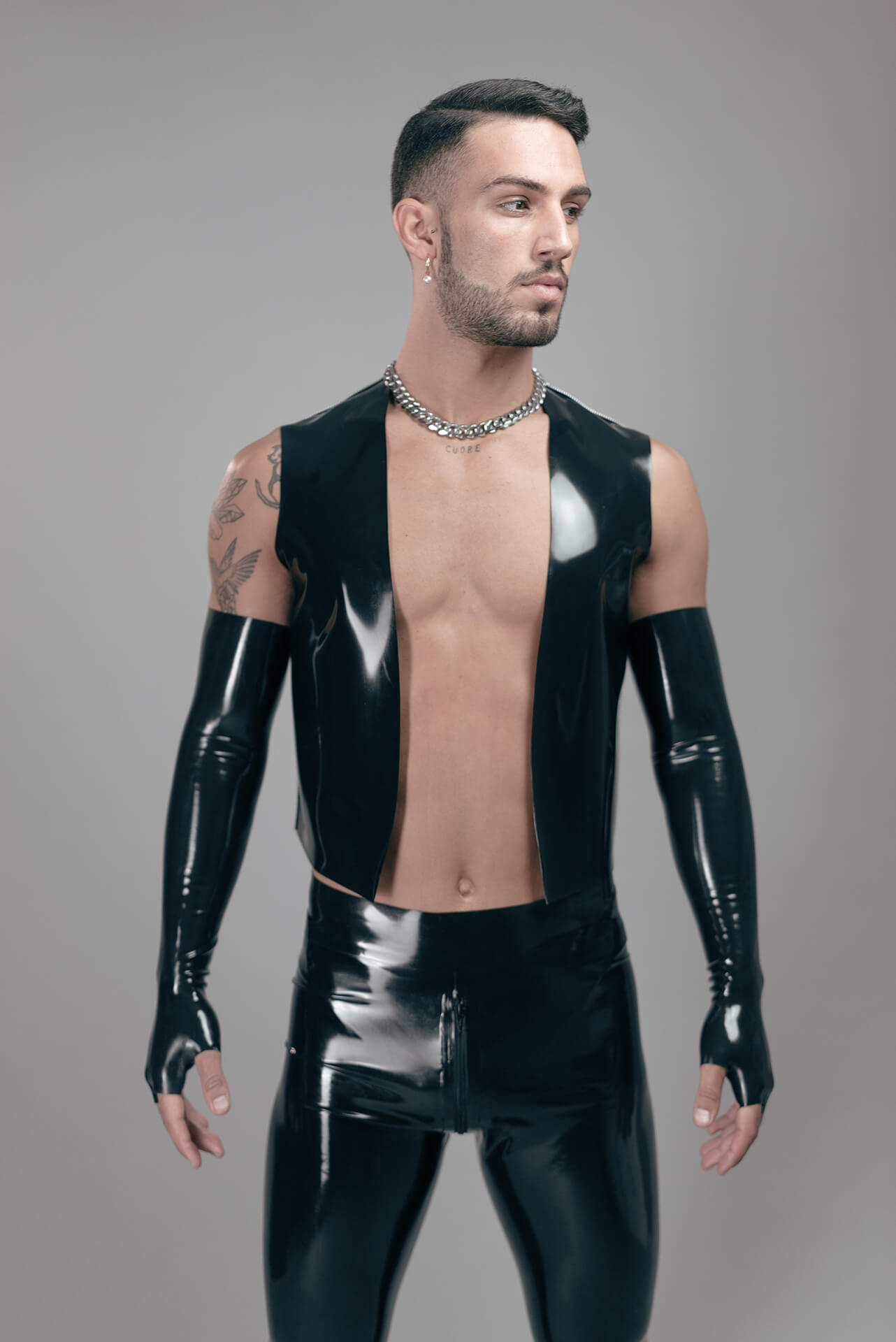 beGloss Academy präsentiert: Black Crystal Latex