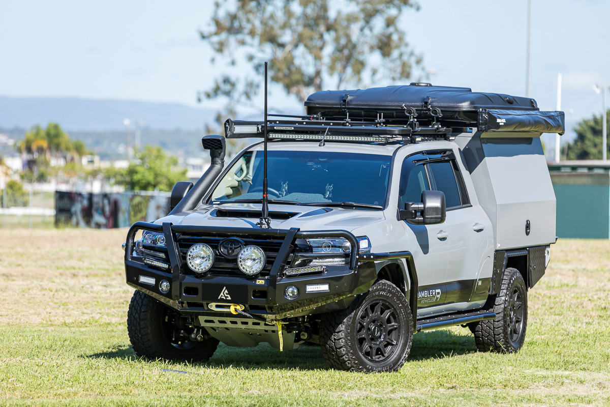 200 Series Dual Cab Conversion