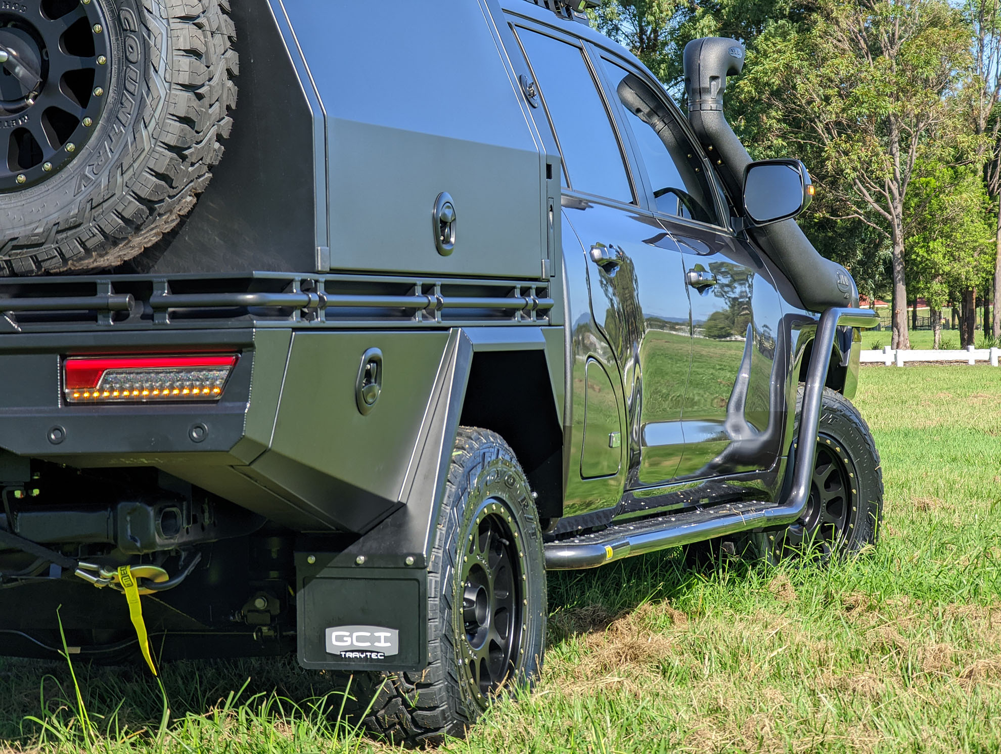 200 Series Dual Cab Conversion