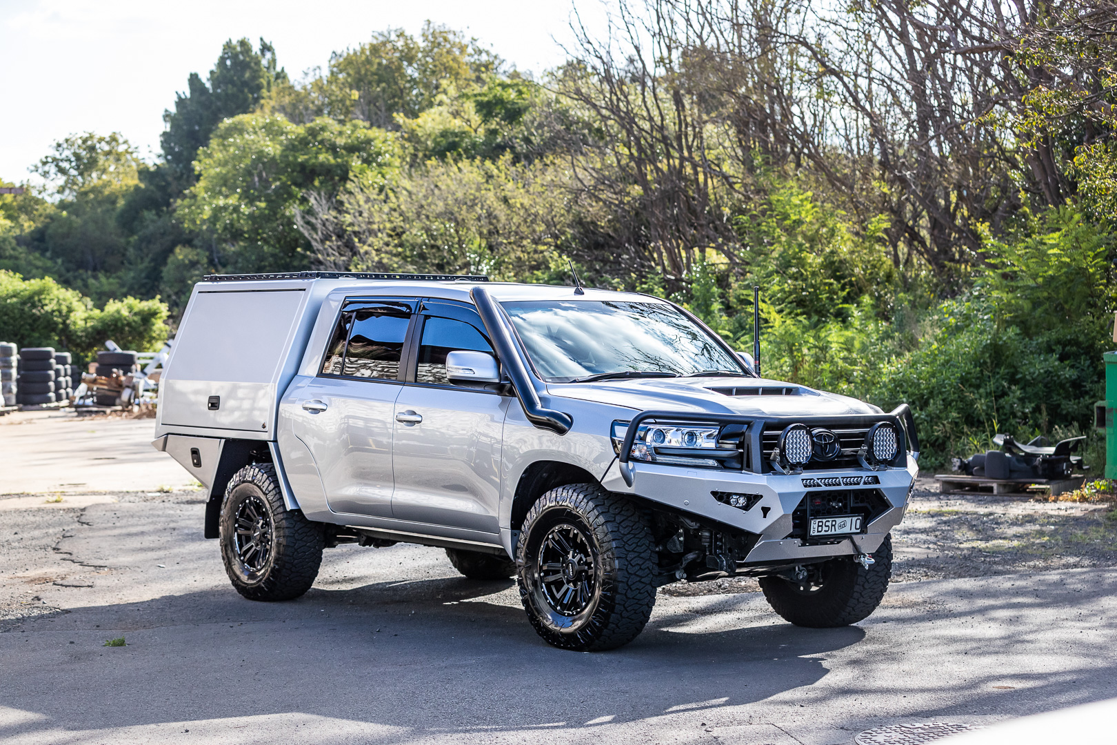 200 Series Dual Cab Conversion