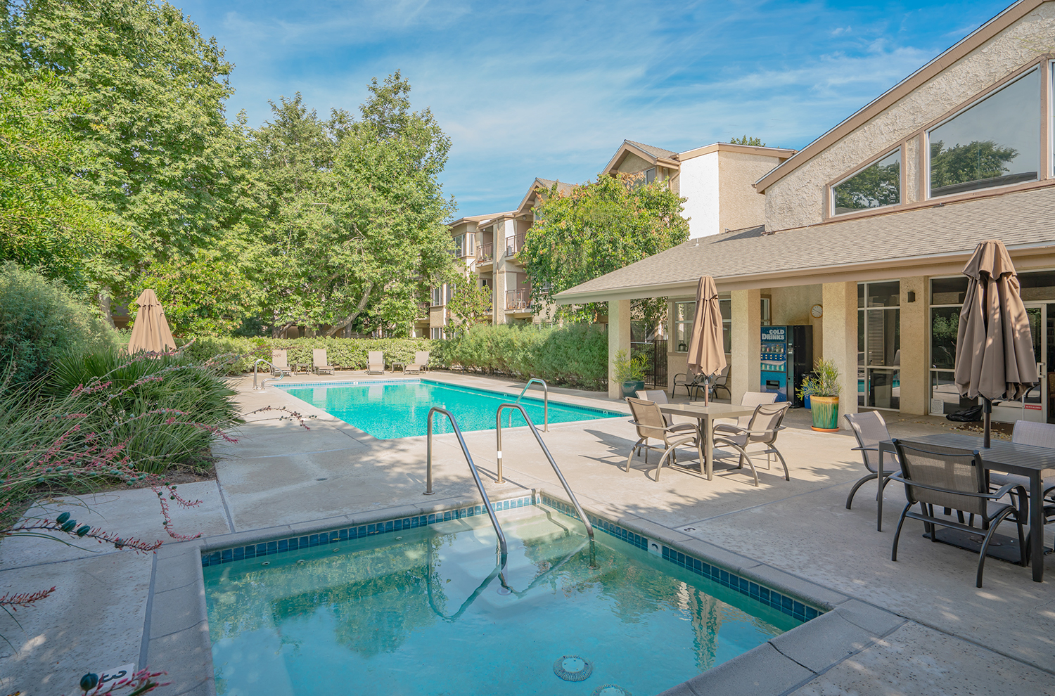 Valley Oaks Village - Amenities & Activities