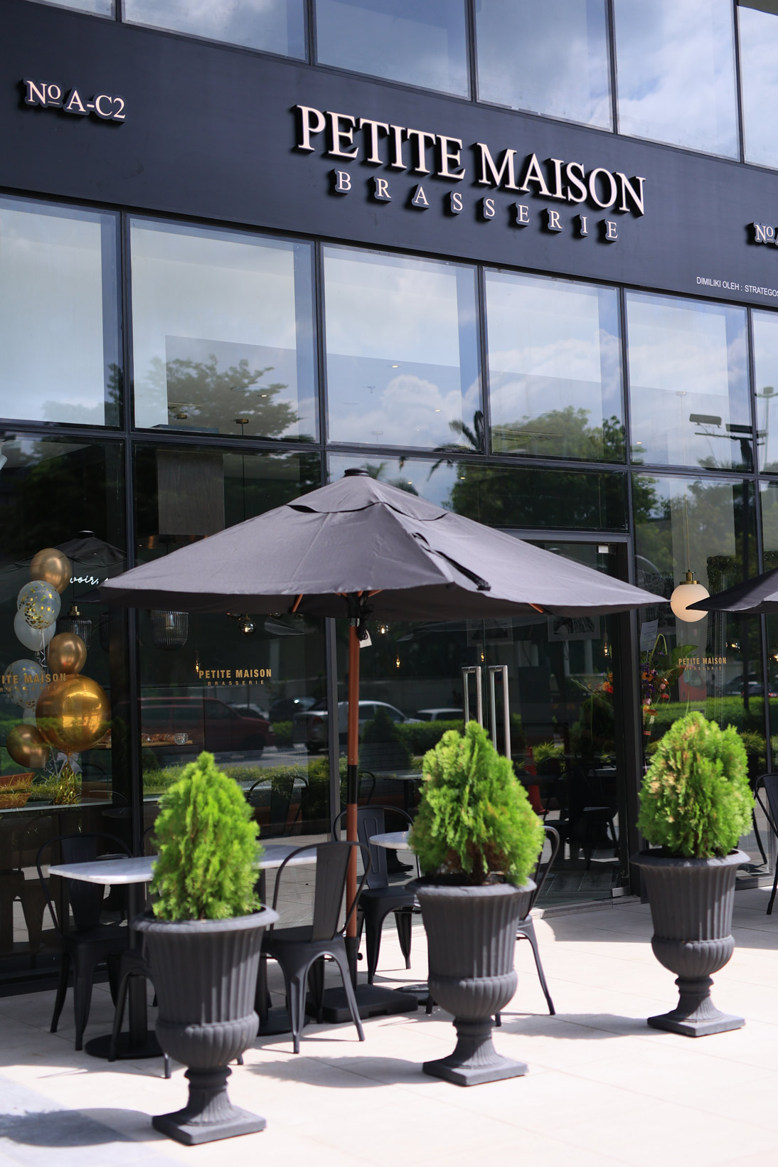 Petite Maison | Boulangerie · Café · Brasserie