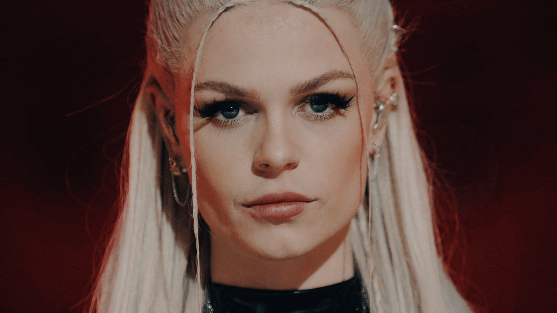 Building a once in a lifetime digital theatre - Leon Postma