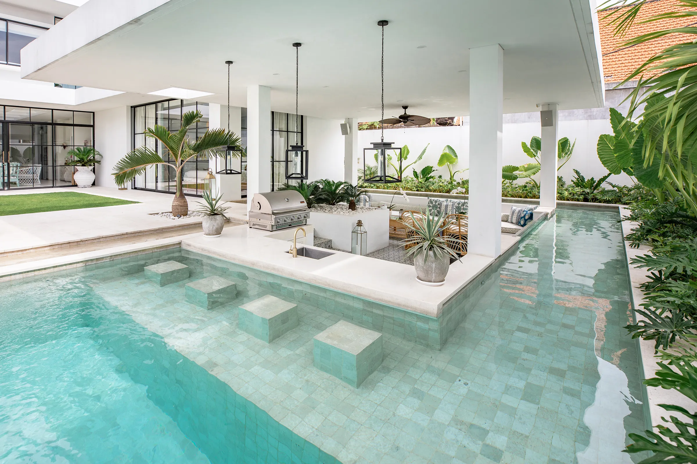 Stay - Umbala The House