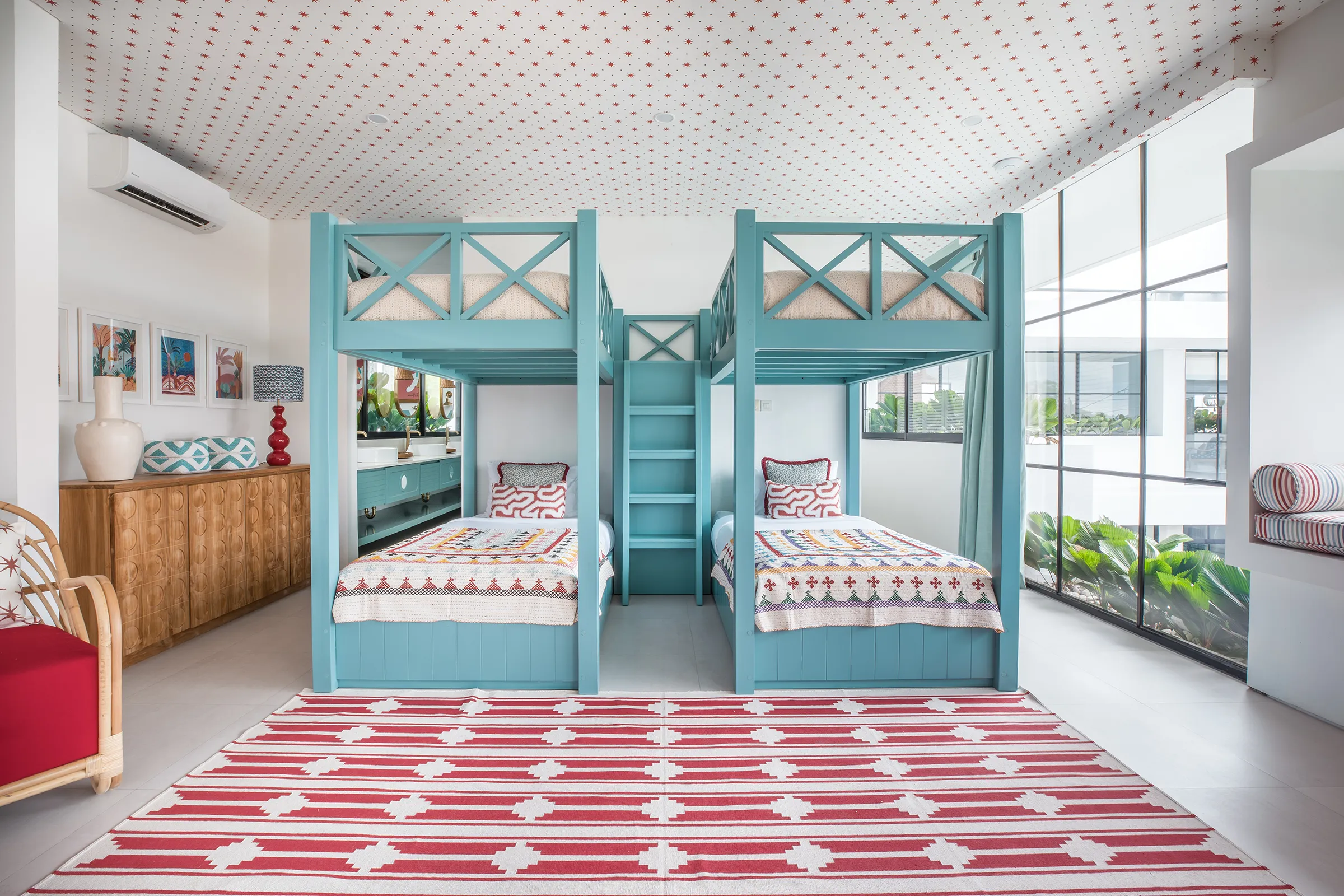 Stay - Umbala The House