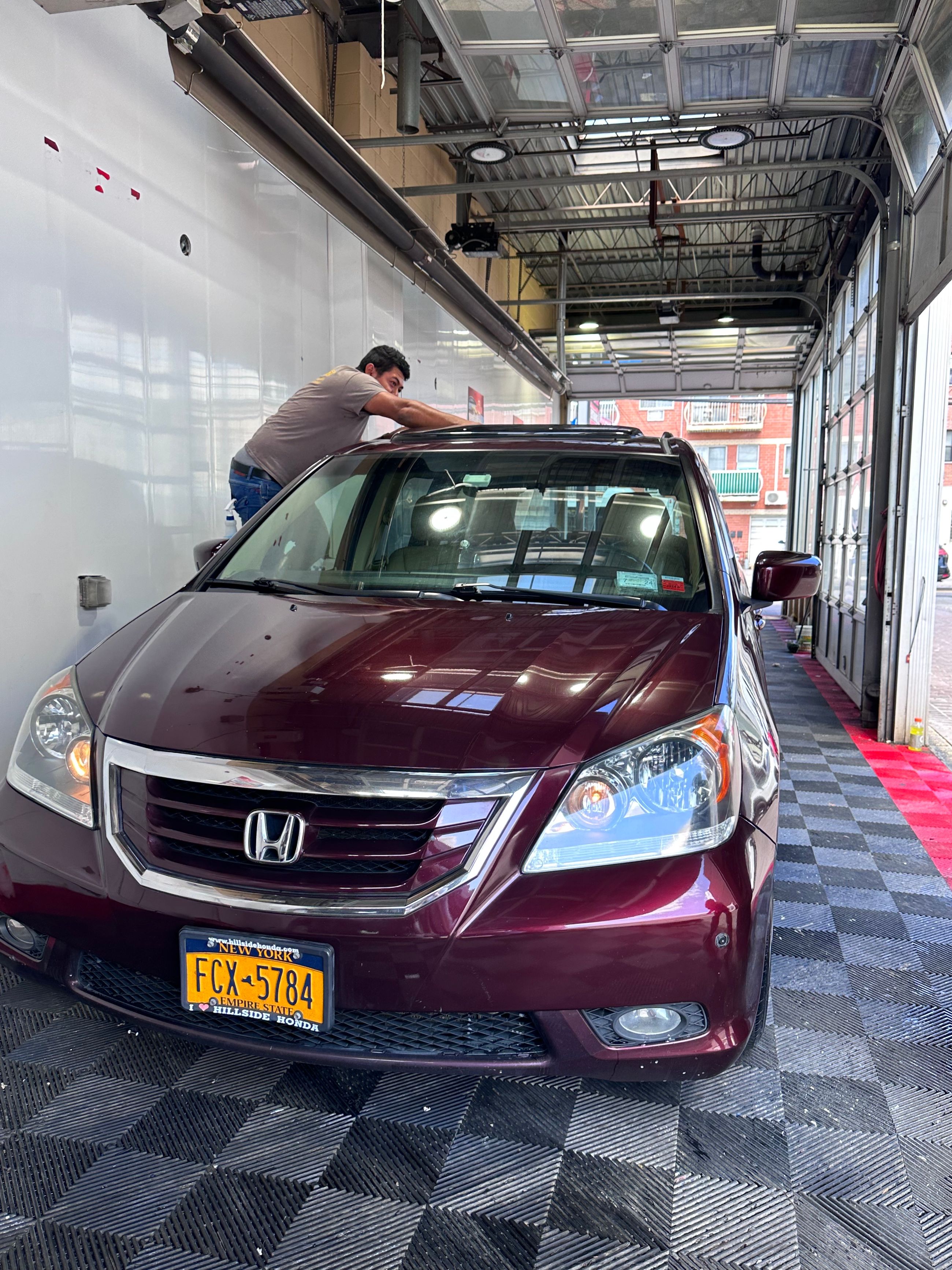Detailing: Sparkles Carwash & Quick Lube