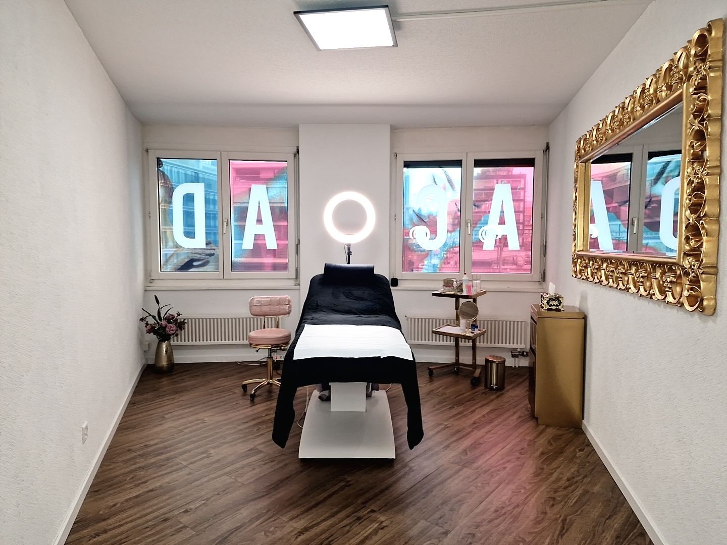 Entdecke Schönheit bei Art Esthetic: Studios in Baden & Zürich