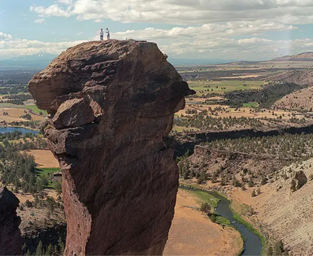 Climb the Smith Rock Classics - Chockstone Climbing Guides