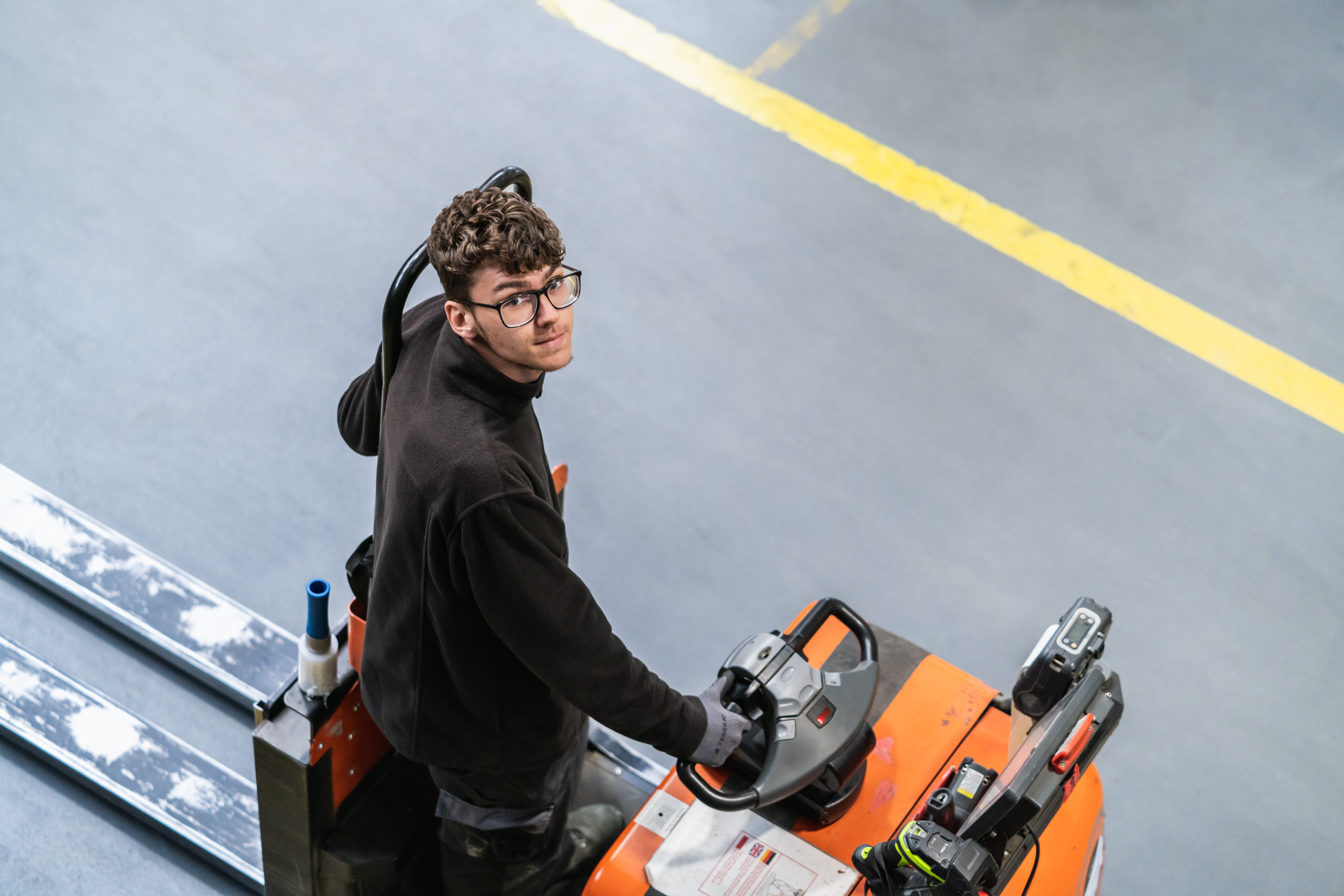 Technilog - Wir verschmelzen Logistik mit Logik