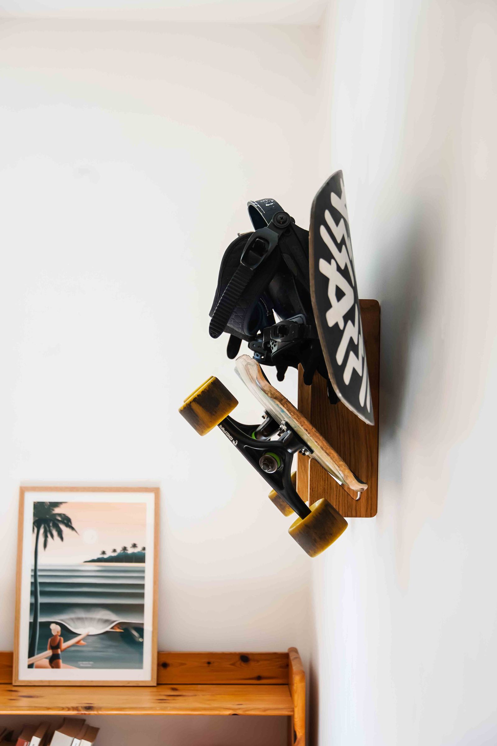 Stylish and Sustainable Double vertical skateboard wall mount · Rack ...