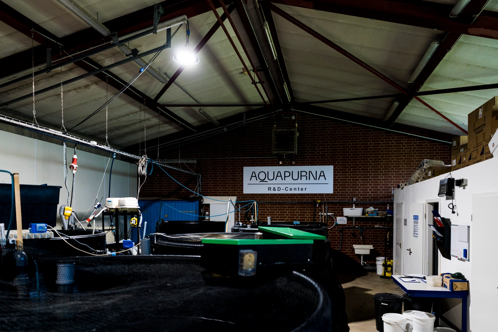 axvw.xyz — Aquapurna